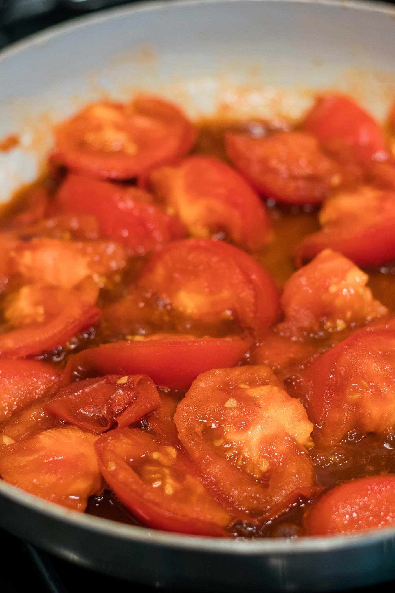 Chinese Tomato Egg Stir Fry - BEYOND THE NOMS